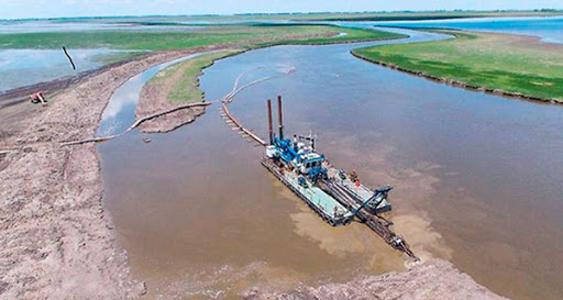 Avanza la obra de ampliación del cause del Río Salado - Primicias Rurales